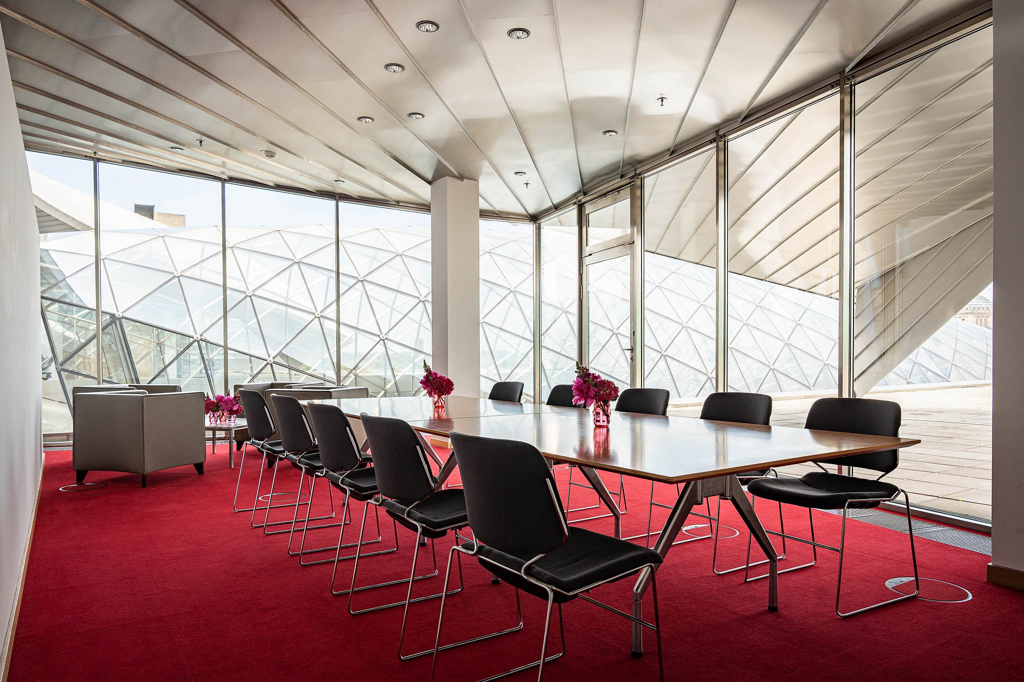 the Sky Lobby & Lounges - AXICA